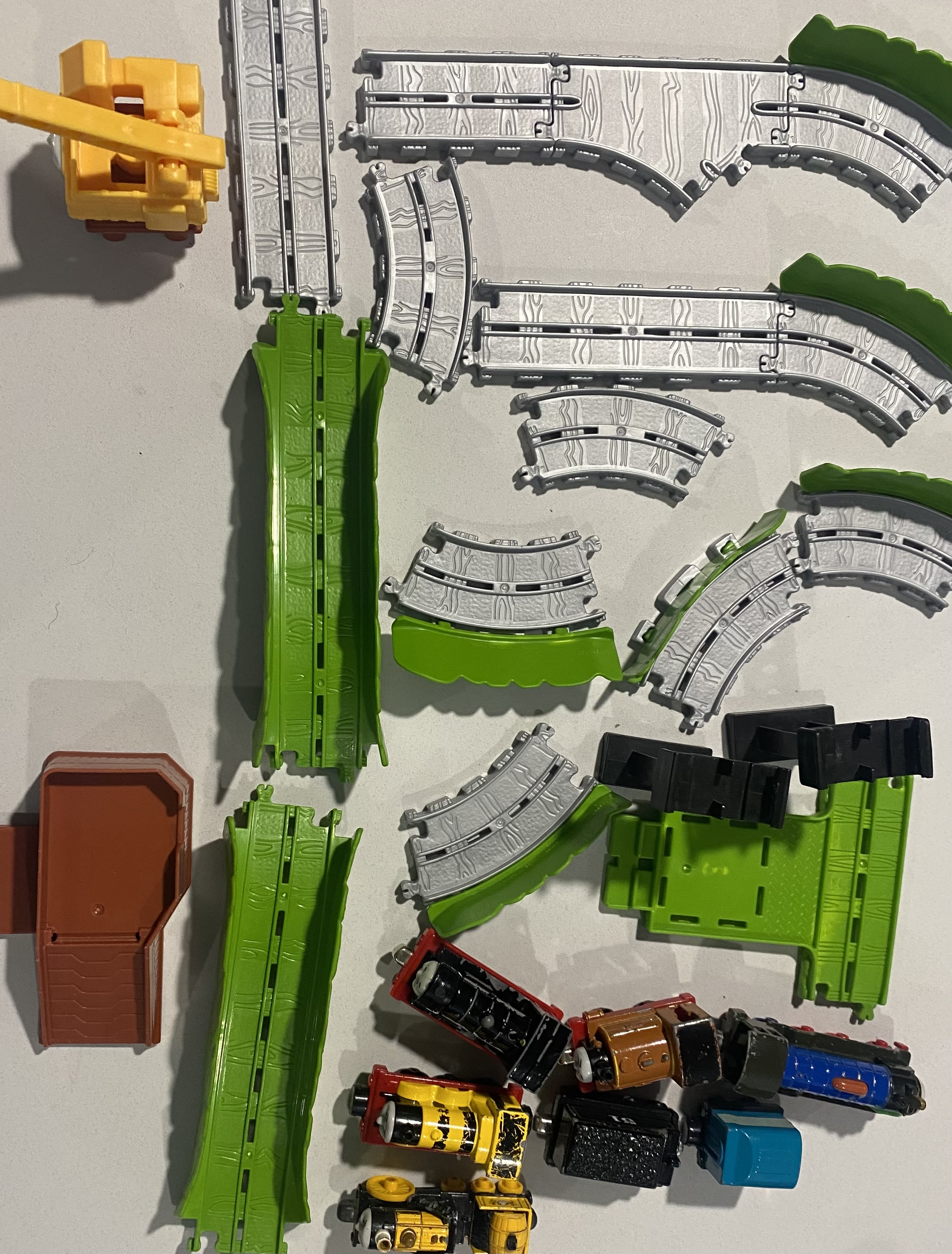 Plastic train set with thomas engines